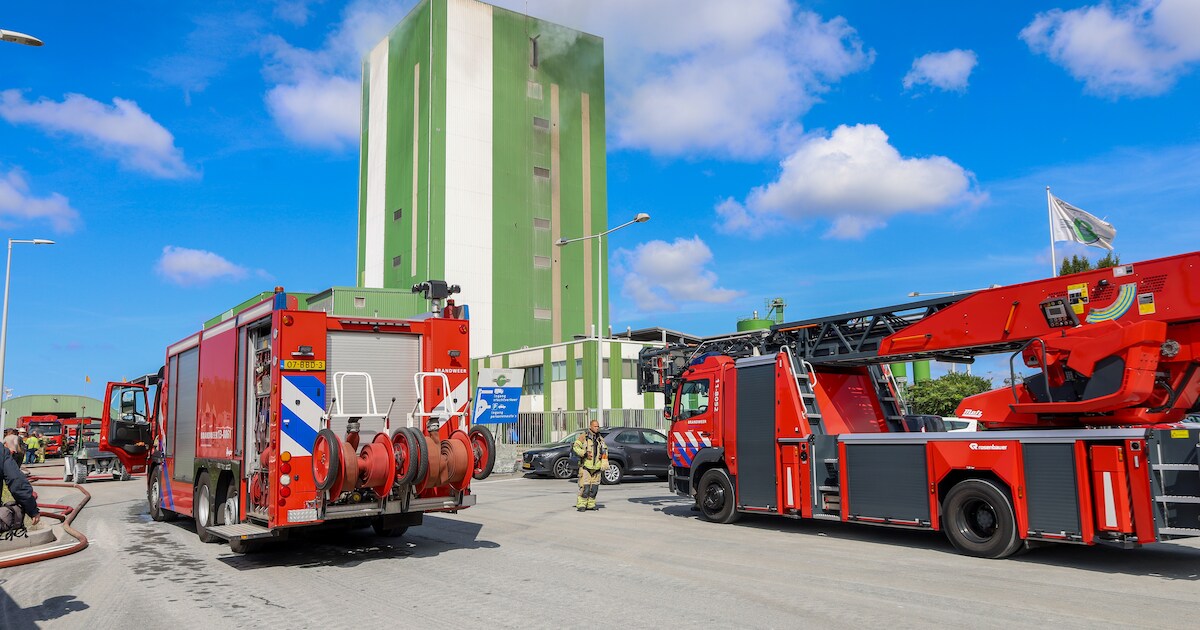 Brand uitgebroken bij bedrijf aan Amsterdamse Amerikahavenweg | 112 ...