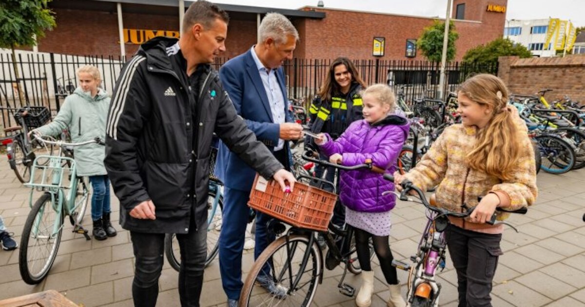 Veilige fiets beloond: Ridderkerkse scholieren krijgen gratis ...