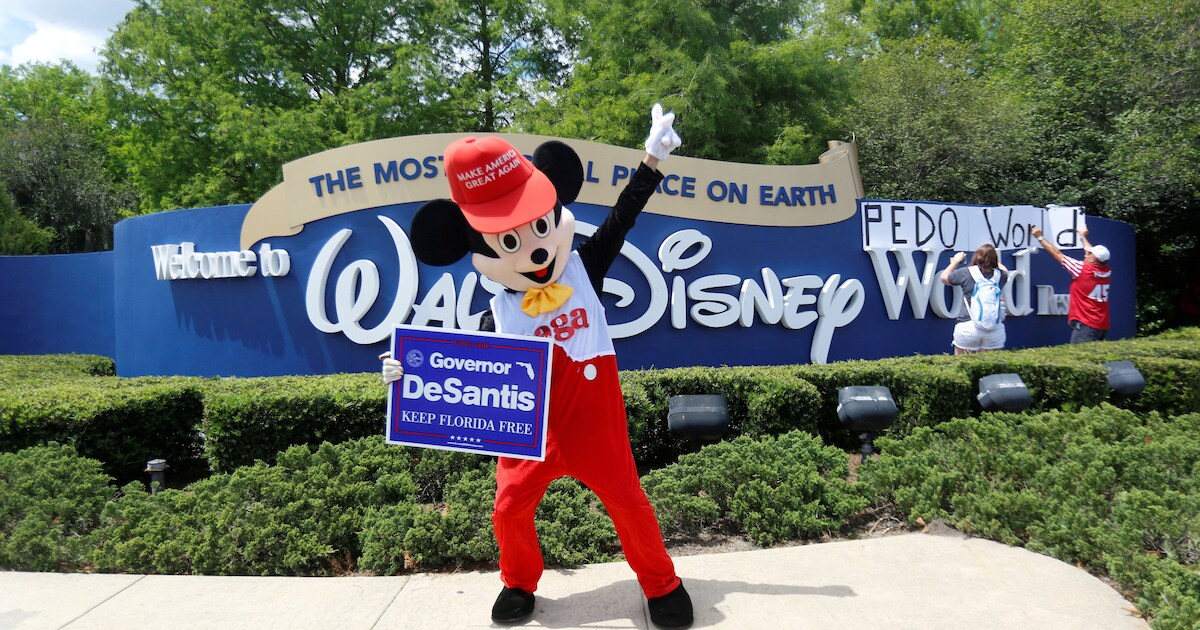 Mickey Mouse gaat gevecht aan met ‘Trump-rivaal’ Ron DeSantis ...