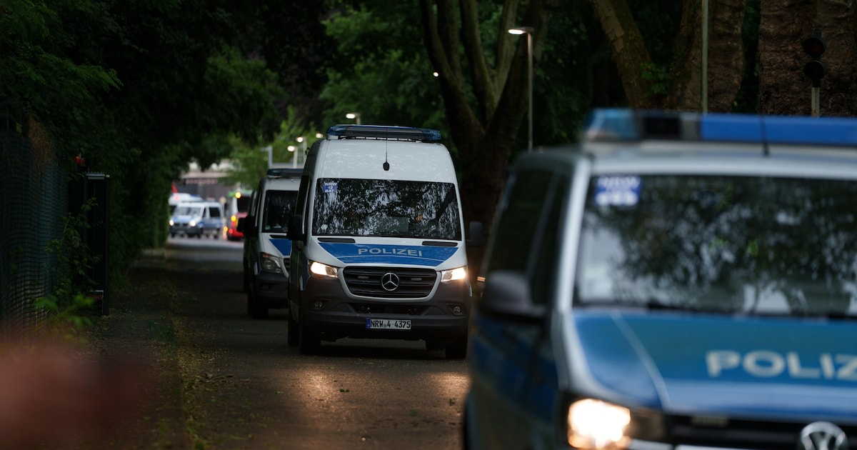 Peuter in Duitsland wordt in auto achtergelaten door moeder en ...