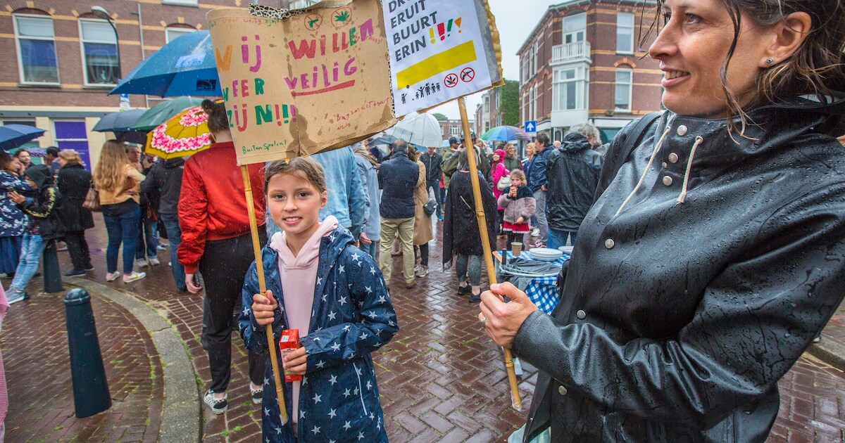 Opluchting in de Weimarstraat, nu een van de vele coffeeshops verhuist ...