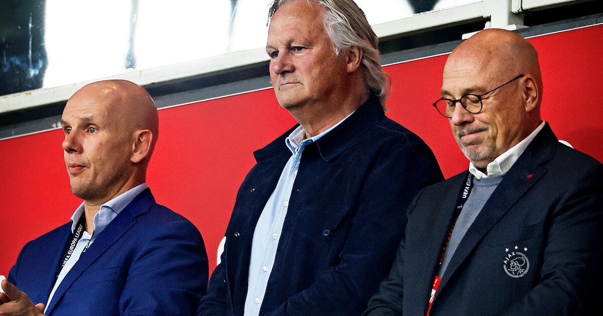 Pier Eringa denkt niet aan opstappen bij Ajax: ‘Wat los je op met ...
