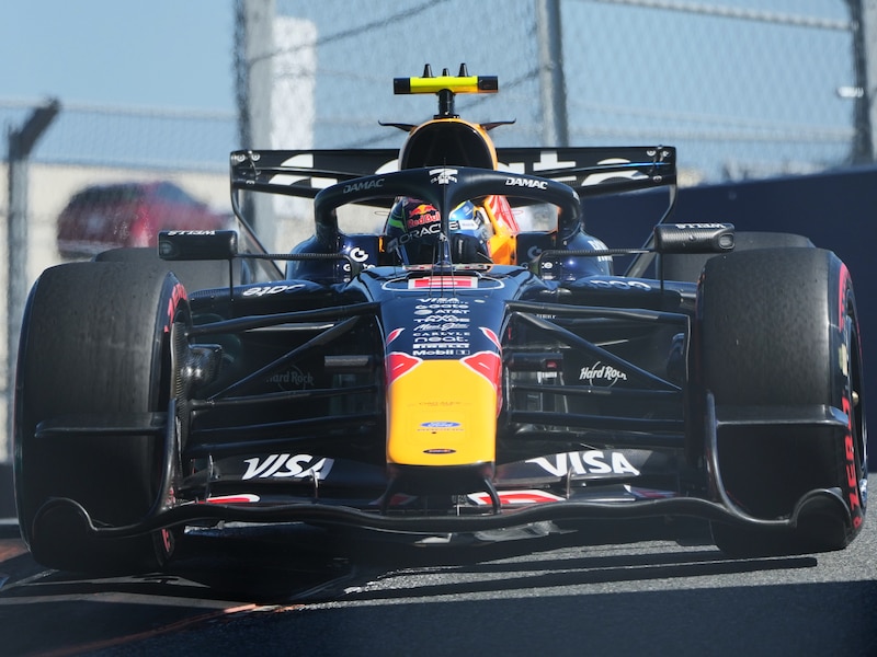 Max Verstappen voortvarend van start op Nürburgring in sessie die ...