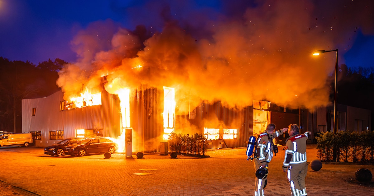 100 jaar oud orgelpijpenbedrijf verwoest door brand: ‘Alles is weg ...