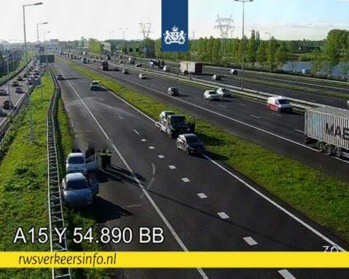 Drukke ochtendspits op A15 bij Rotterdam door meerdere ongelukken ...