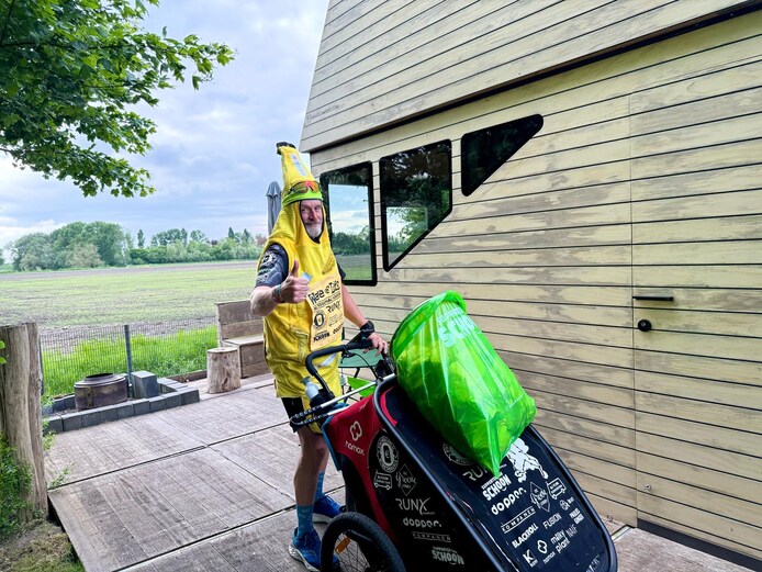 Afvalrapend rent ‘banaan’ Paul (57) deze maand elke dag een marathon ...