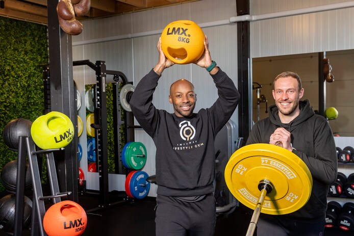 In de gym van Clinston en Cas kun je straks sporten, je maaltijd eten ...