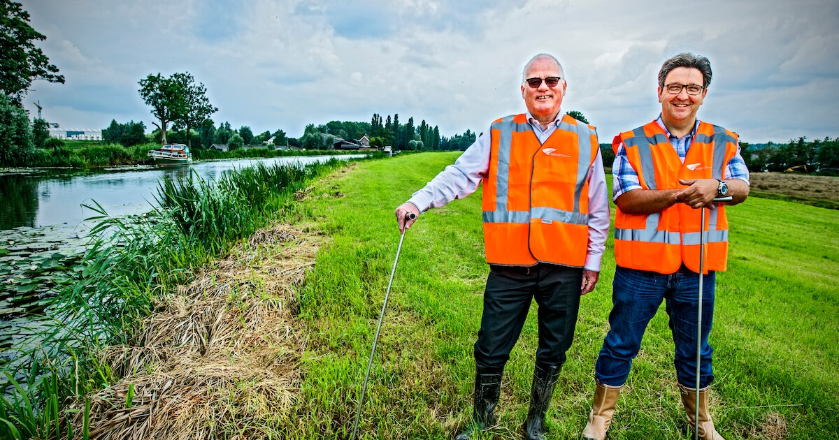 Dijkleger strijdt tegen droogte | Regio | AD.nl
