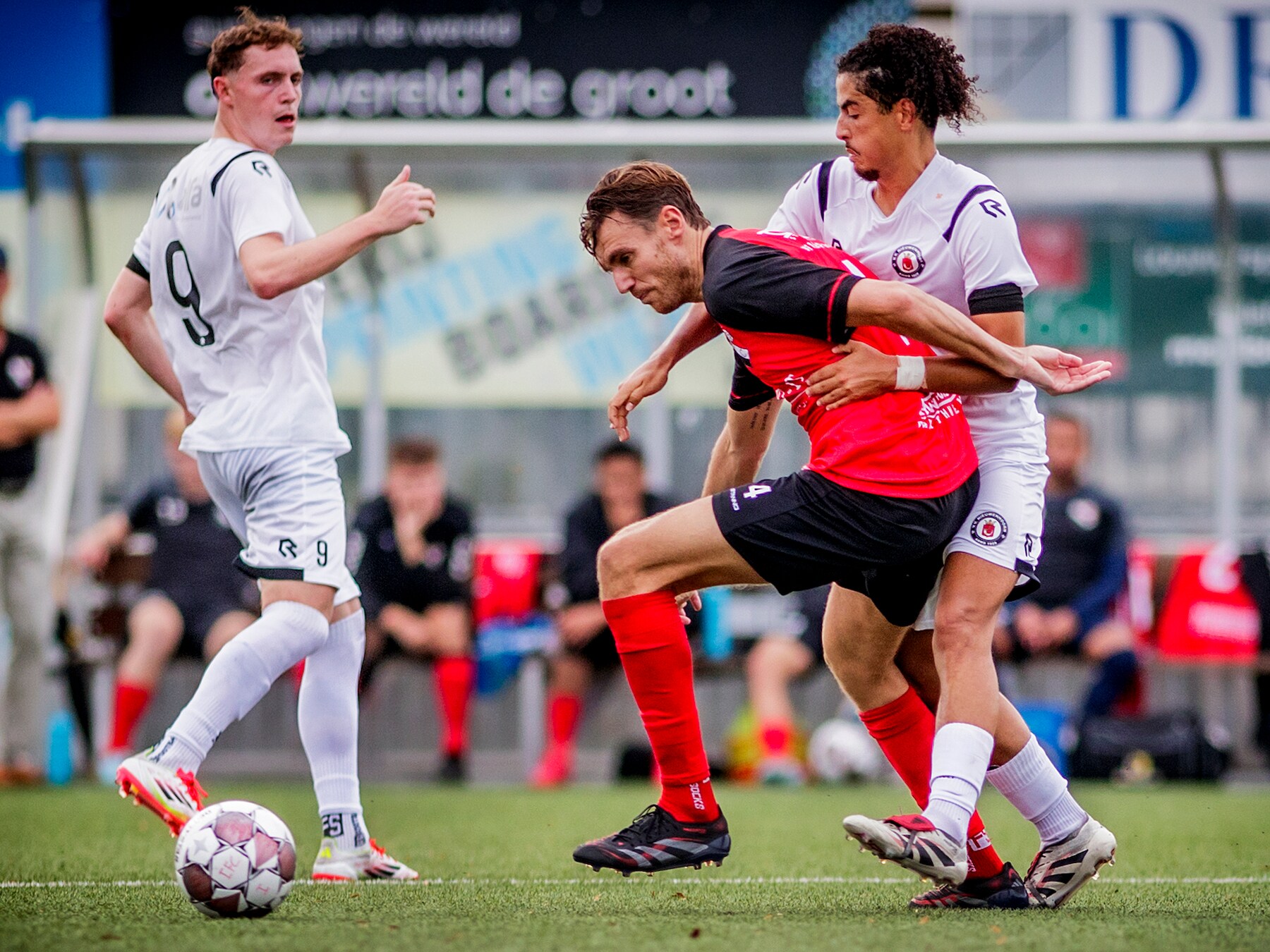 PI Dordrecht laat gedetineerden de schaamtevolle weg bewandelen ...