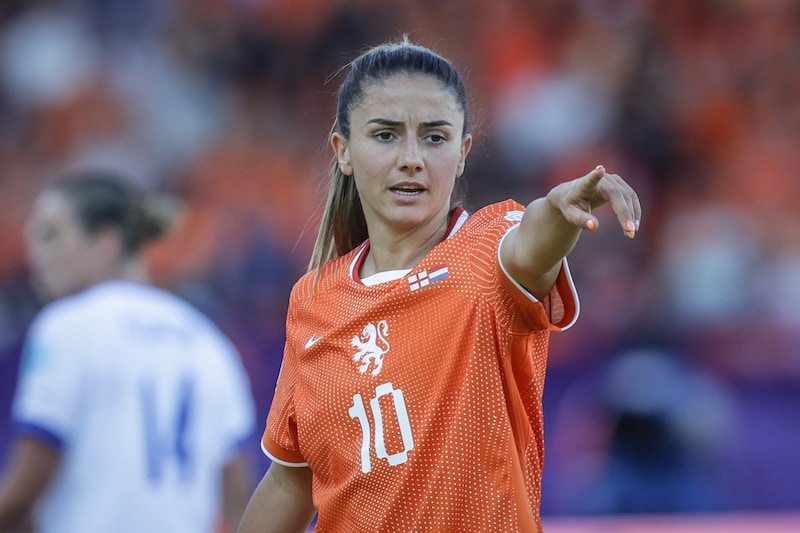 Herstelde Daniëlle van de Donk (34) gaat door als international en ...
