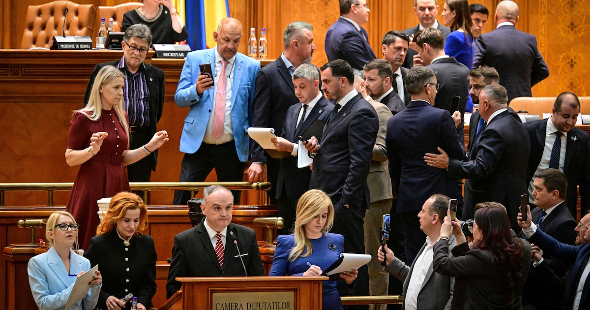 Parlement stemt Roemeense regering weg na motie van wantrouwen | Nieuws ...