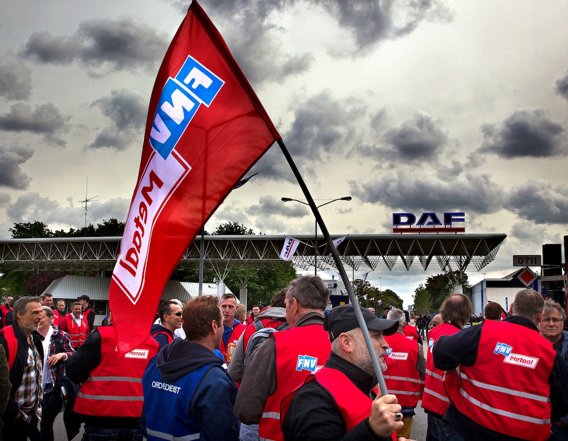 Stakingsactie bij DAF en ASML om metaal-cao voor 48 uur: ′We hebben de ...