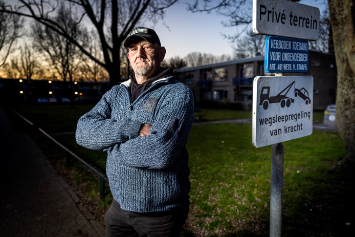 Zoeken naar een parkeerplaats bij de moskee, maar een oplossing voor ...
