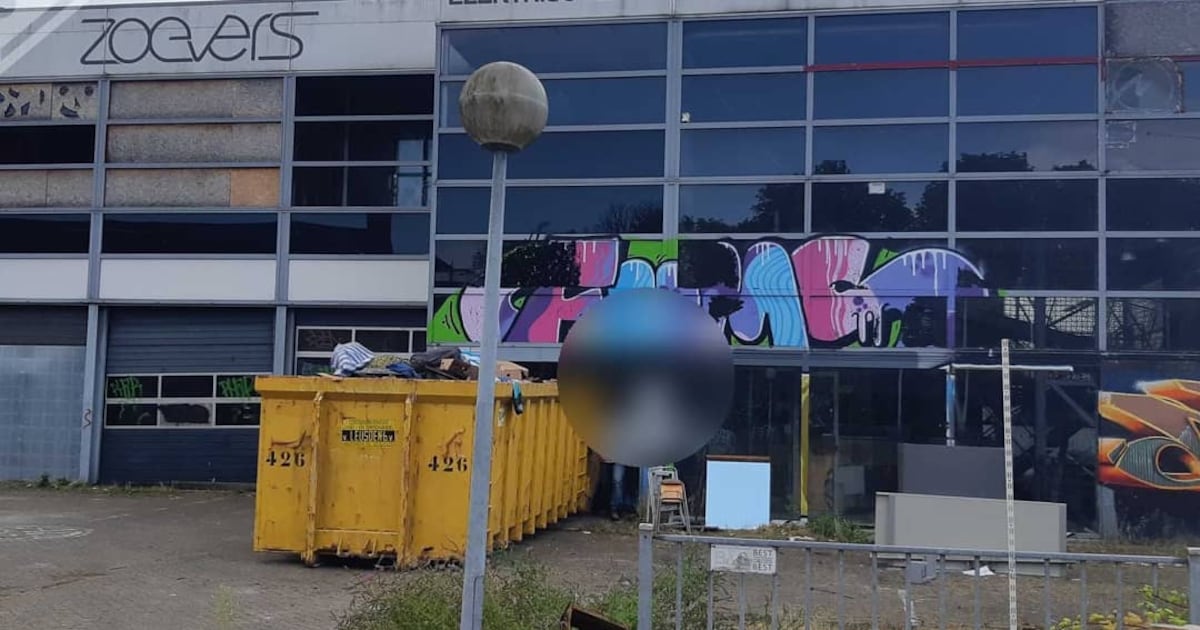 Politie ontruimt kraakpanden in Utrechtse wijk Oog in Al | Utrecht | AD.nl