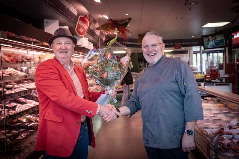 Na bijna 50 jaar stopt slager Jan Kater stopt in Julianadorp | Regio ...