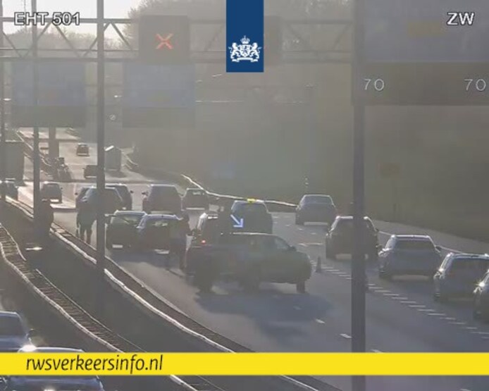 Lange file na ongeluk op A29 bij Heinenoord, twee rijstroken dicht | 112 nieuws Hoeksche Waard ...