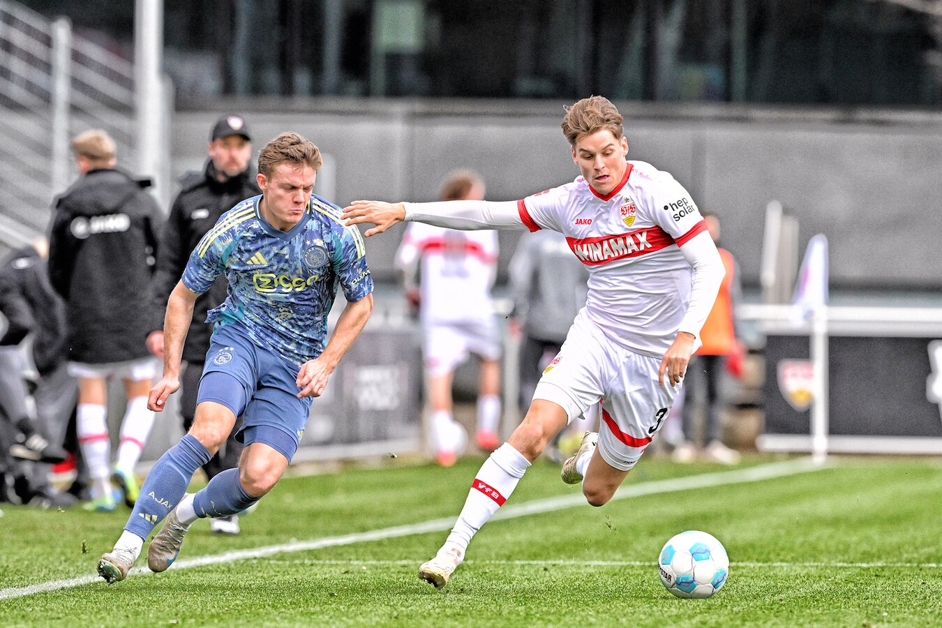 Na degradatie met Vitesse en vertrek bij Feyenoord draait ...