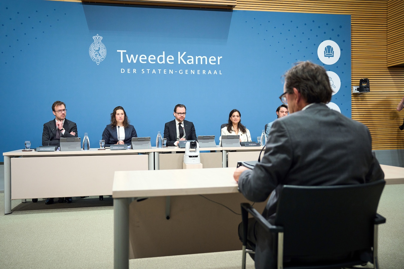 Kijk mee met verhoor ic-arts Gommers bij coronacommissie: ‘Ik heb ...