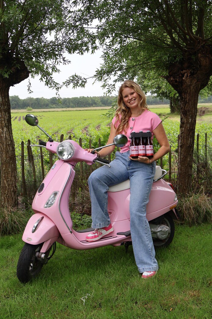 Geen Satisfyer maar een Zatisfyer, Julie (21) zorgt voor sensatie in biermarkt: ‘Heb een opslag ...