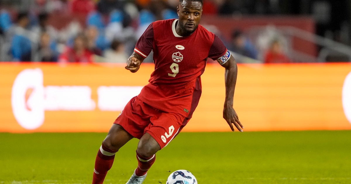 Feyenoord voorlopig nog zonder nieuwe spits Cyle Larin, ook vijf ...