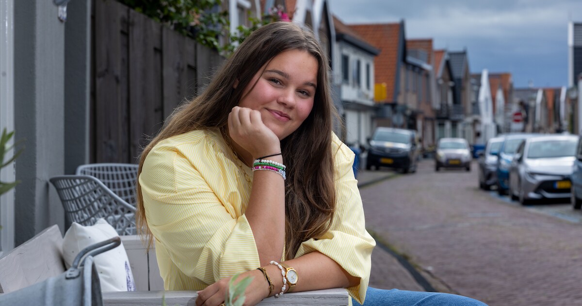 Jo-Anne (19) opent inbox en ziet berichtje: ‘Ik ben eenzaam, maar durf ...