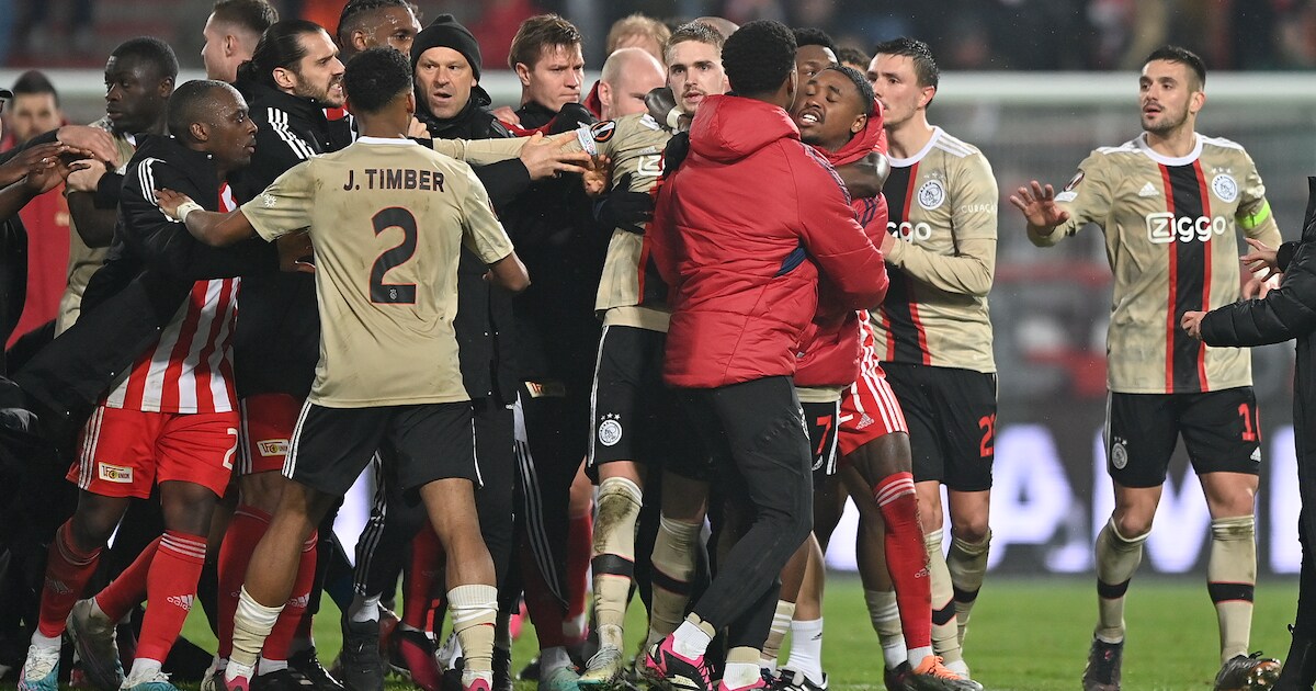 Ajax verliest hoofd in Berlijn: ‘Misschien waren er ook wel frustraties ...