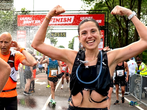 Rosa viert haar genezing met debuut in Utrecht Marathon: ‘Precies drie ...