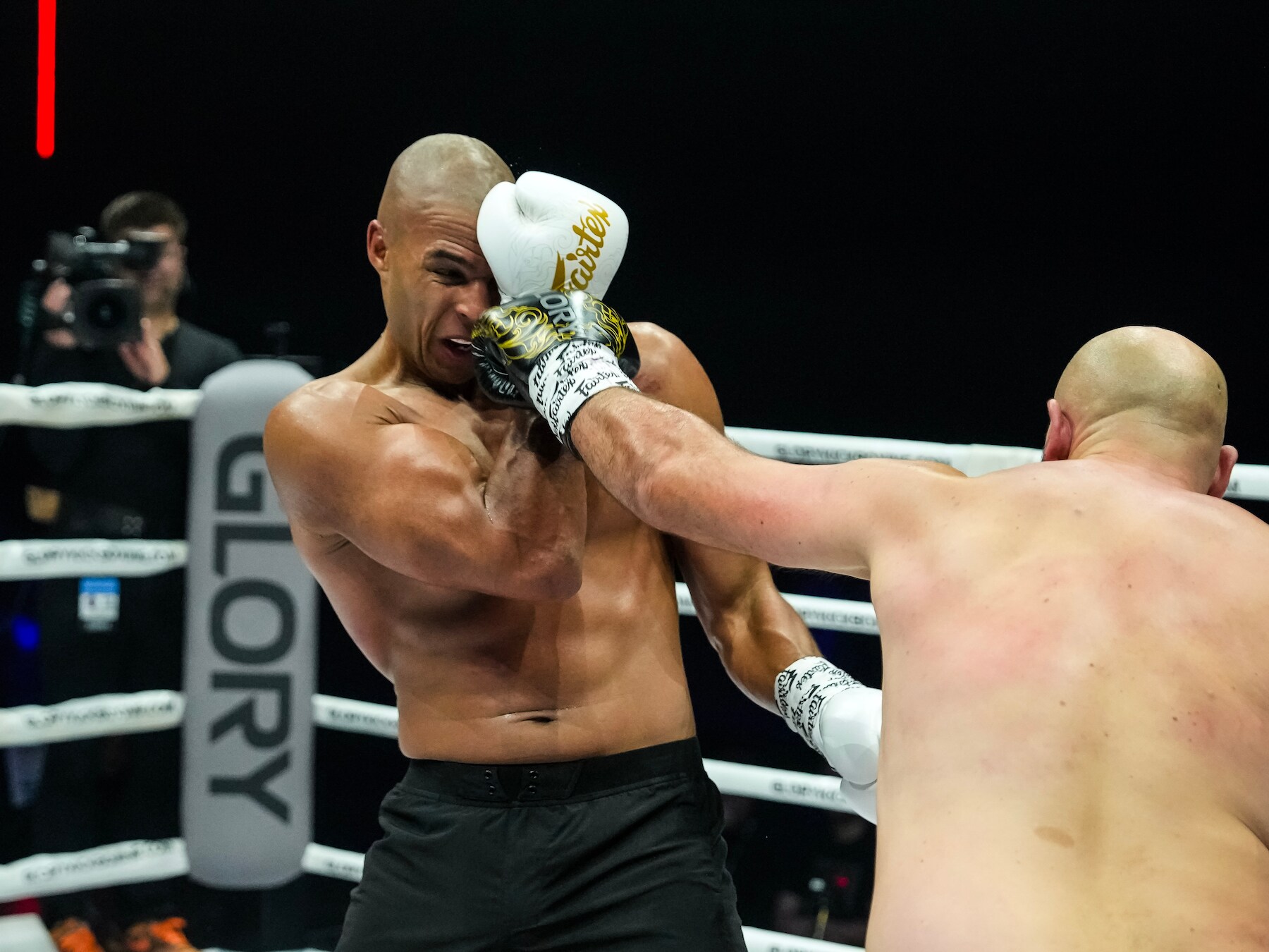 Spectaculaire vechtsport wint aan populariteit: ‘Vroeger was karate het ...