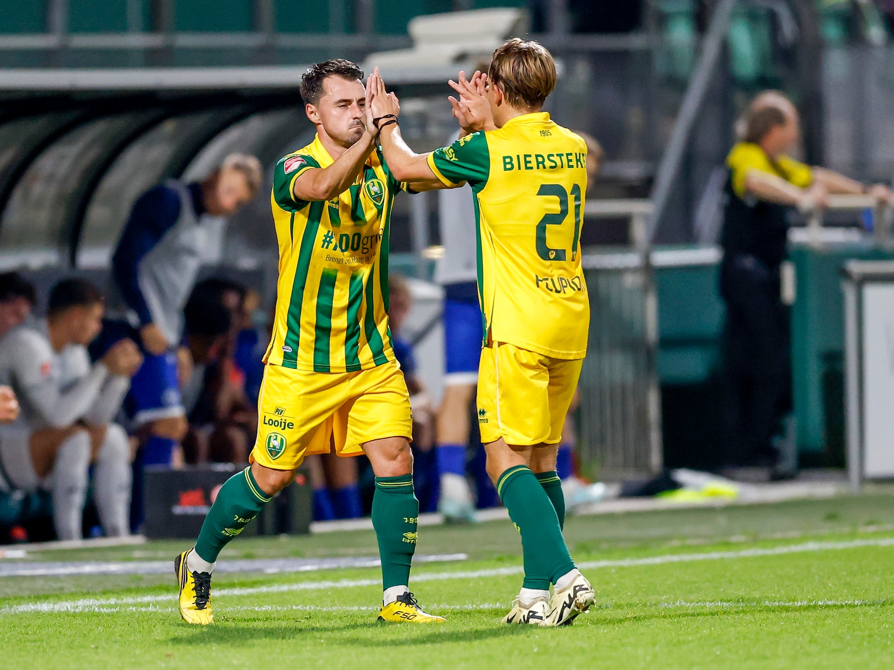Jesse Bal blinkt uit bij ADO Den Haag: spits tekent uur voor wedstrijd ...