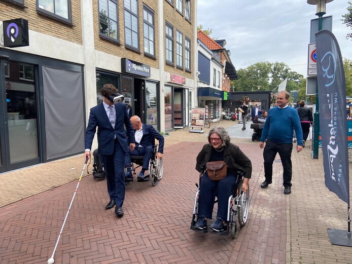 Burgemeester ondervindt hoe het is om fysiek gehandicapt te zijn ...