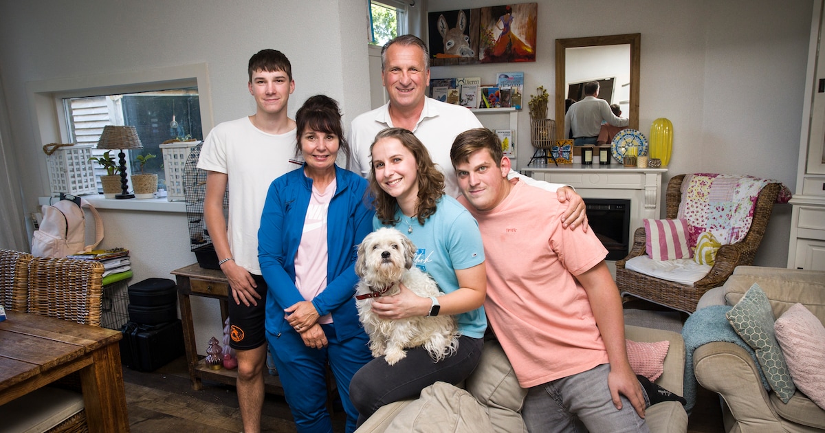 Romy (24) woont voorlopig prima bij haar ouders, vader Marcel: 'Wij ...