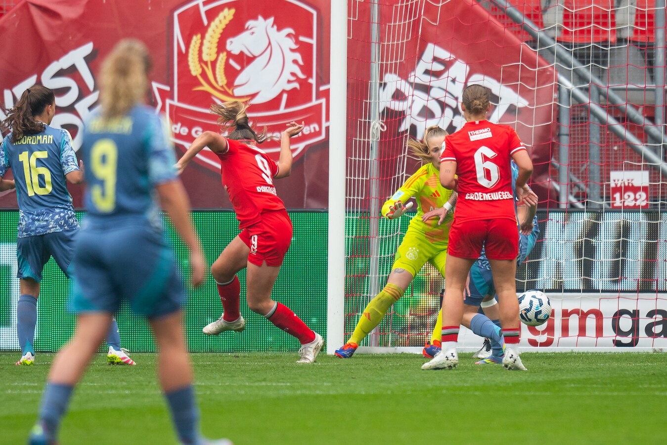 FC Twente-speelster Rijsbergen: ‘Bijzonder dat ik uitgerekend op deze dag scoor’ | Foto | AD.nl
