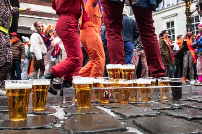 Bierbrouwers: Verkoop door het dak tijdens ongekend zonnig carnaval ...
