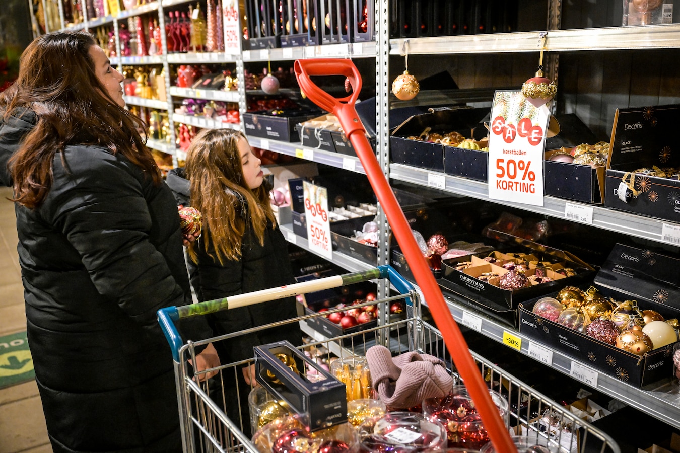 Drukte bij kerstuitverkoop: ‘Het lijkt wel of iedereen wacht op ...