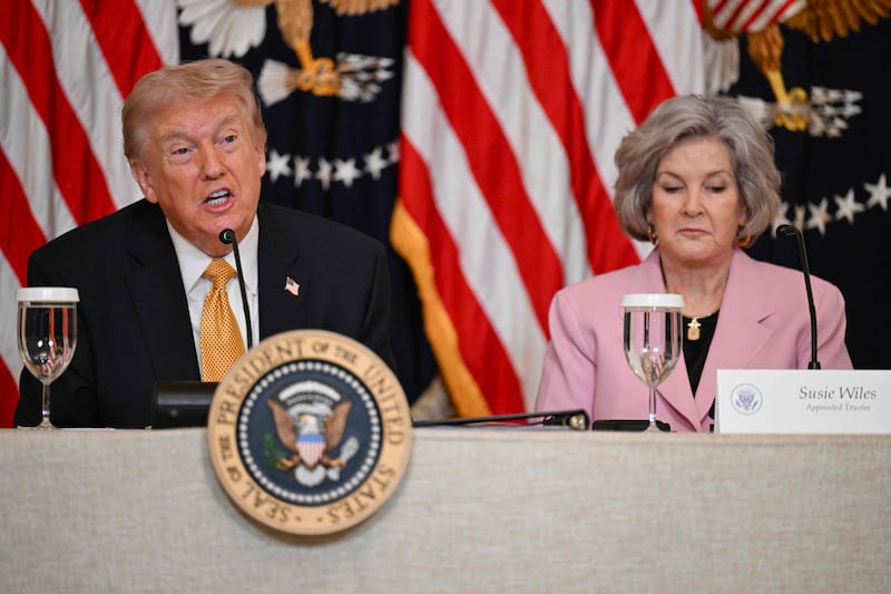 LIVE VS | Hof geeft Trump groen licht: bouw aan balzaal Witte Huis mag ...