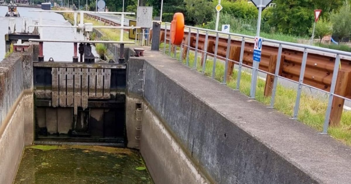 Sluis Den Ham in Boskoop voor onbepaalde tijd dicht: schepen moeten ...