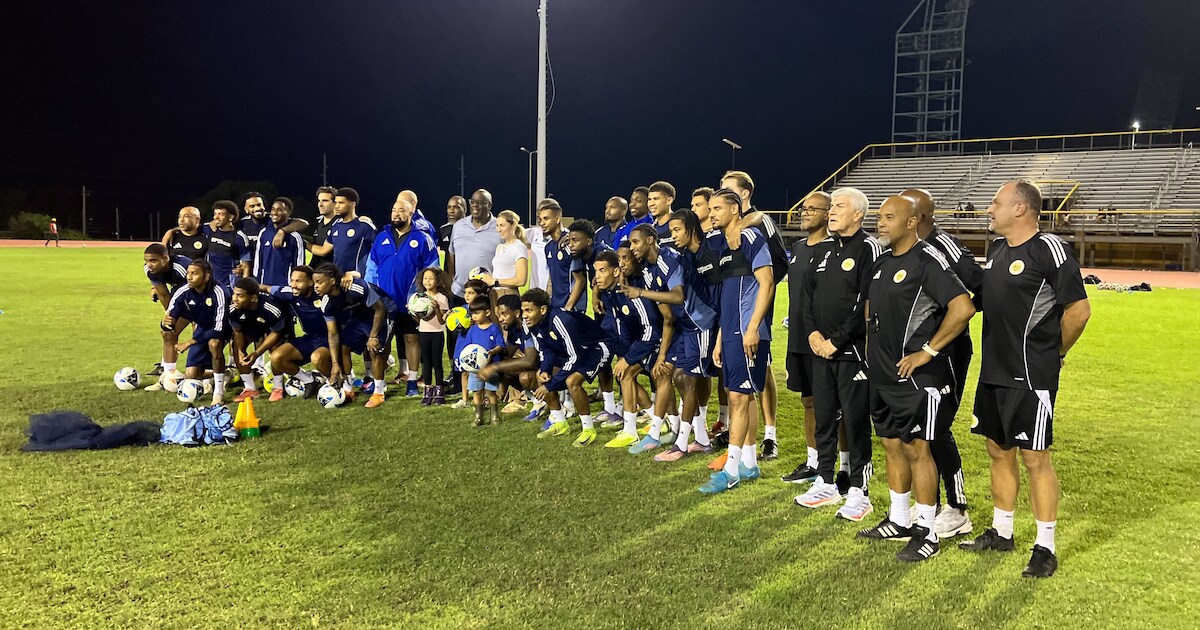 Cor Pot mist zijn vriend Dick Advocaat op bank Curaçao: ‘Ik denk dat ...