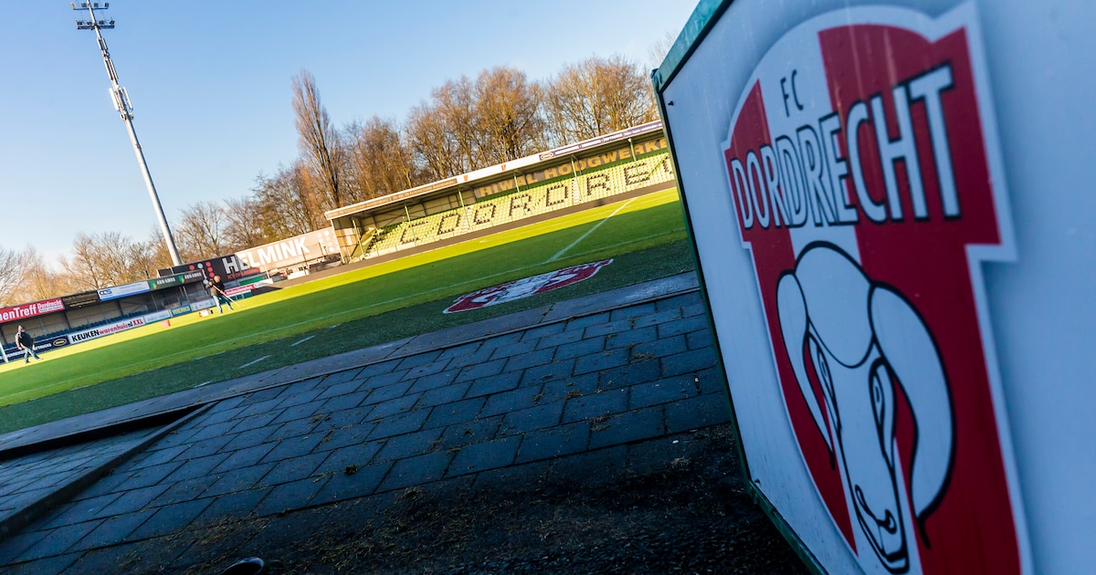 Stadionplannen FC Dordrecht weer terug bij af, streep door ...