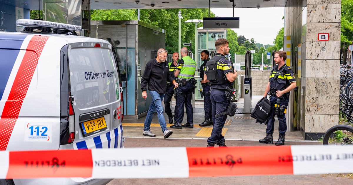 Metro bij station Blijdorp ontruimd na melding van explosief, 30-jarige ...