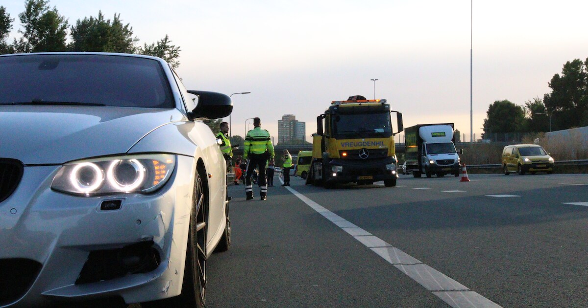 File op A4 na ongeluk tussen auto en motor | Rijswijk | AD.nl