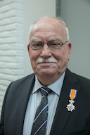 27 lintjes uitgereikt in Helmond | Foto | AD.nl