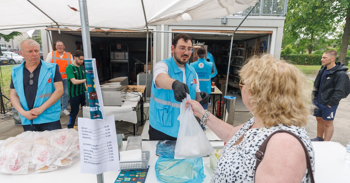 Turks Voorjaarsfestijn smaakt naar meer: ‘Mijn man vindt dit eten erg ...