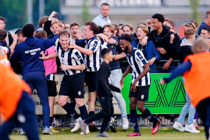 Historische avond Hercules: 6-0 zege op grootmacht IJsselmeervogels: ‘Dit had ik niet verwacht ...
