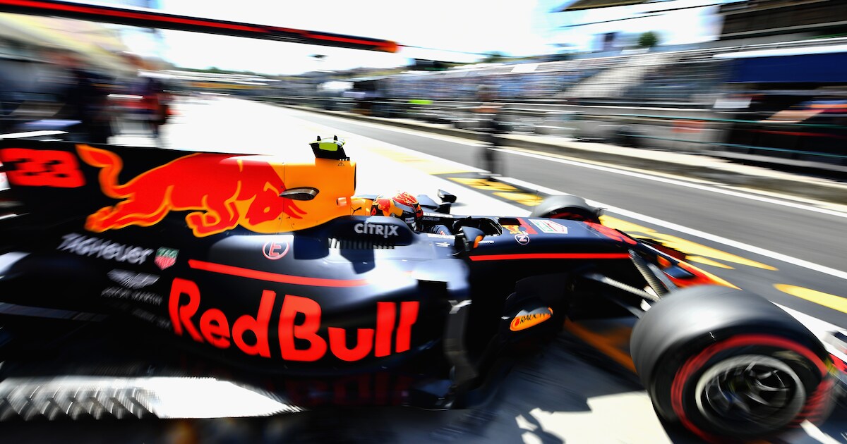 Rode vlaggen en snelle Red Bulls in eerste vrije training | Formule 1 ...