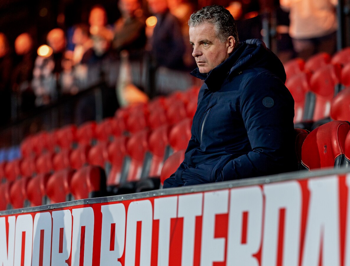 Zit Brian Priske vanavond tegen Bayern voor het laatst op de bank bij Feyenoord? Deen voert ...