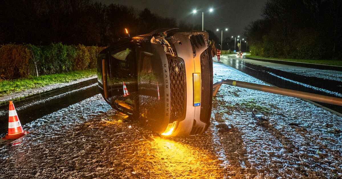 Gladheid door winterweer leidt tot meerdere ongelukken in het Groene Hart | Alphen aan den Rijn ...
