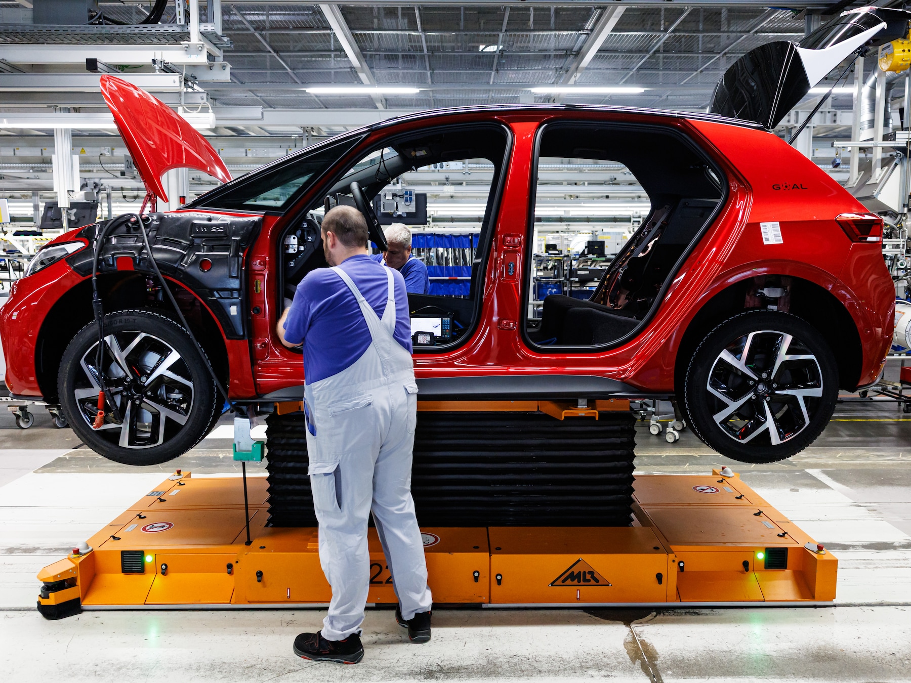 Test Zeekr X: ruime suv heeft vreemde portieren | Auto | AD.nl