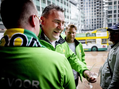 Veroordeling van oud-wethouder vanwege lekken blijft staan, oordeelt ...