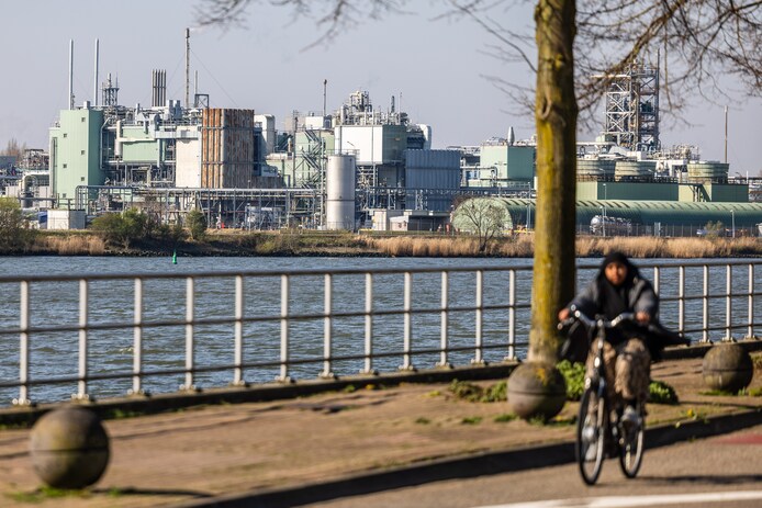 Chemours krijgt boete van 1 miljoen voor sjoemelen met gebruik broeikasgas: ‘Dit toont hoe ...