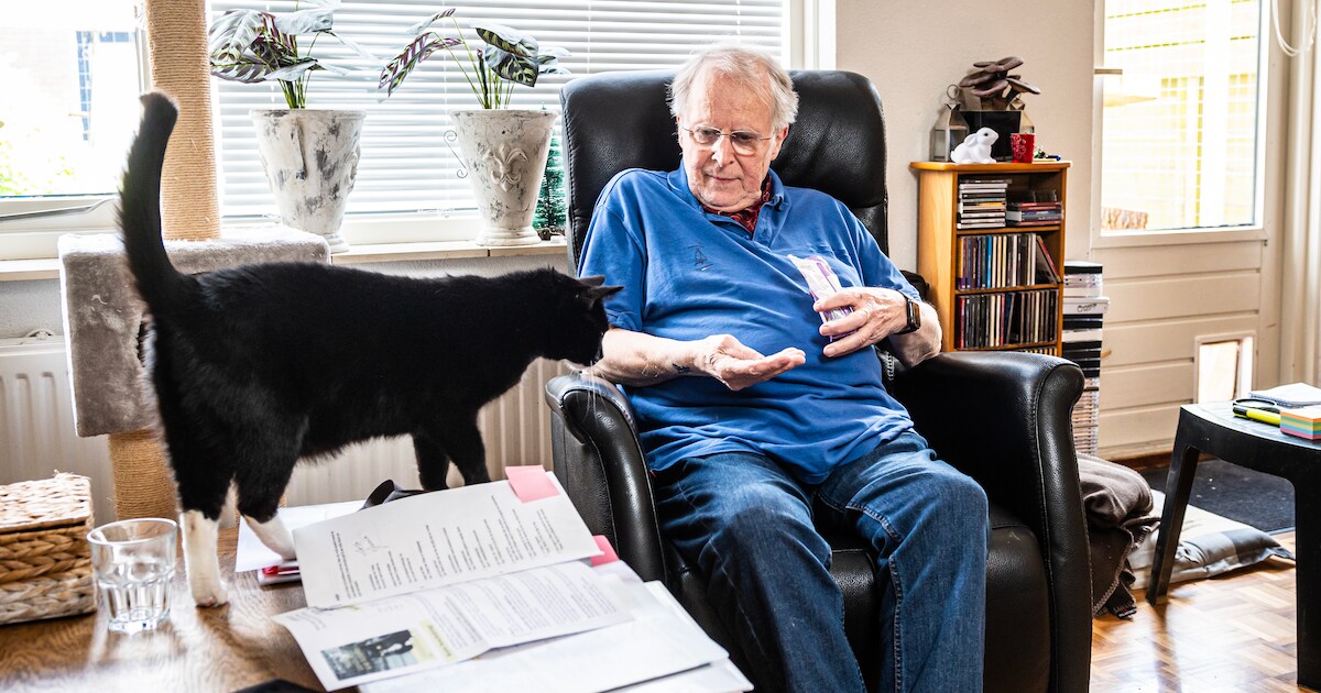 Raadslid én dierenvriend Robert Jan Blom (76) overleden: ‘Hij was een ...
